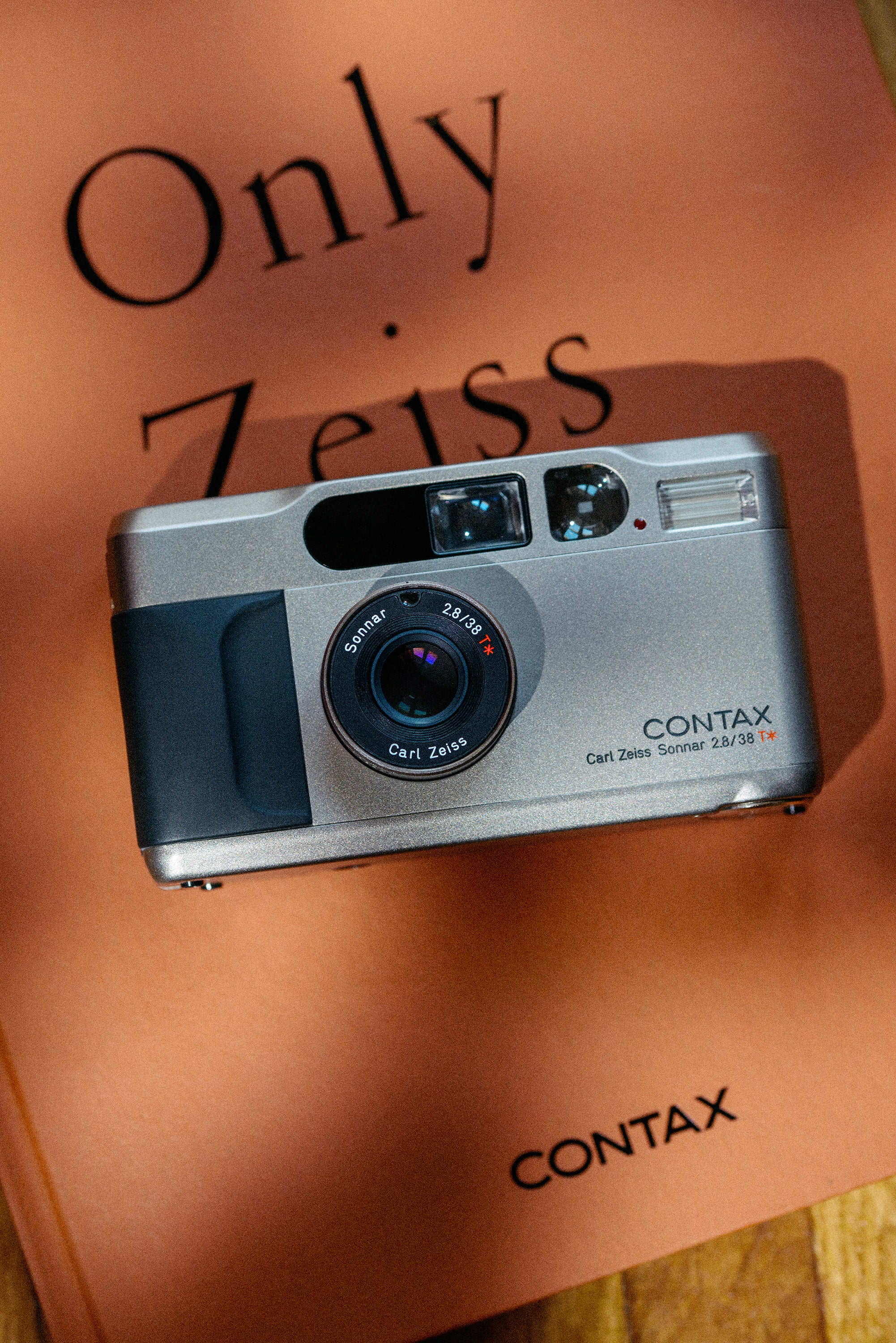 History: Contax and Porsche Design – SELECT/C0